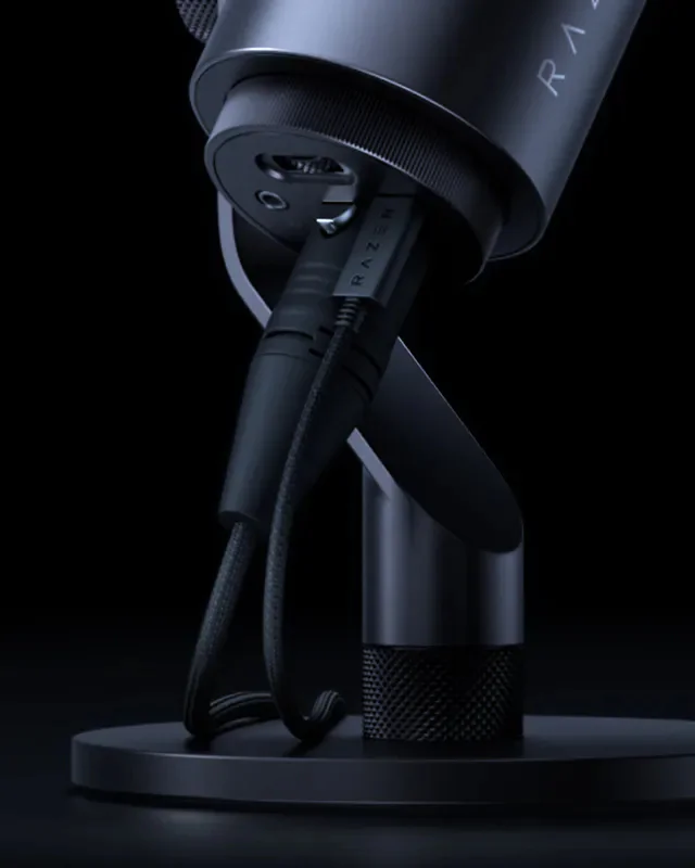 Razer Enters the XLR Audio Market With the New Seiren V3 Pro - WareData ...
